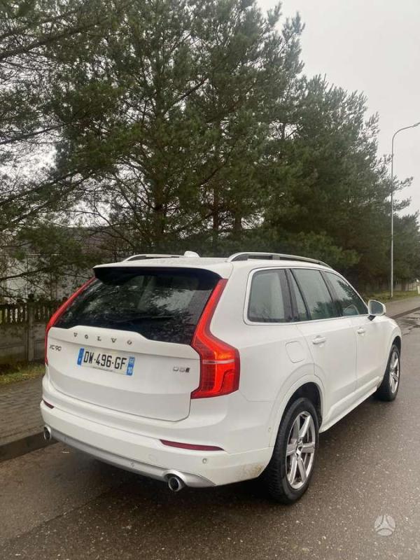 White Volvo XC90 2015 in Taurage, with an engine capacity of 1.97 L and mileage of 236 thousand km for 16199 €, photo 5 on AUTOMOTO.COM.LV