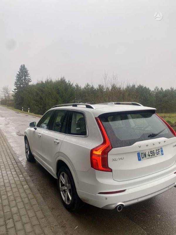 White Volvo XC90 2015 in Taurage, with an engine capacity of 1.97 L and mileage of 236 thousand km for 16199 €, photo 6 on AUTOMOTO.COM.LV