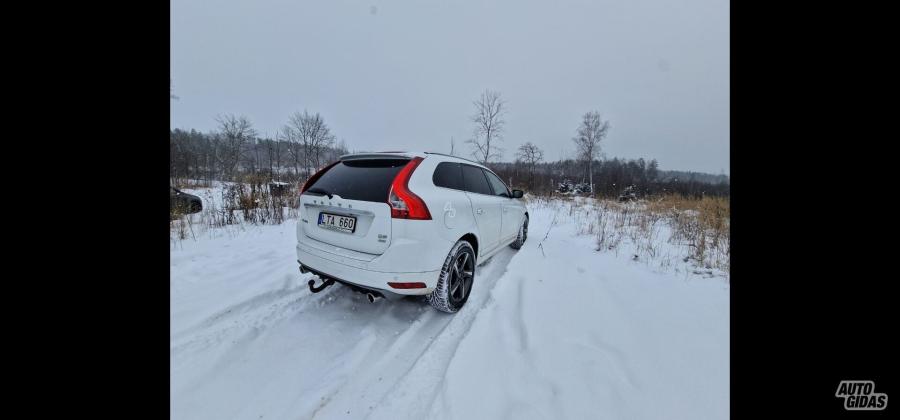 White Volvo XC90 2015 in Vilnius, with an engine capacity of 2.40 L and mileage of 451 thousand km for 13999 €, photo 9 on AUTOMOTO.COM.LV