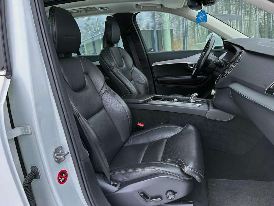 Balts Volvo XC90 2015 Kauņa, ar dzinēja tilpumu 1.97 L un nobraukumu 223 tūkst. km par 18900 €, foto 14 vietnē AUTOMOTO.COM.LV