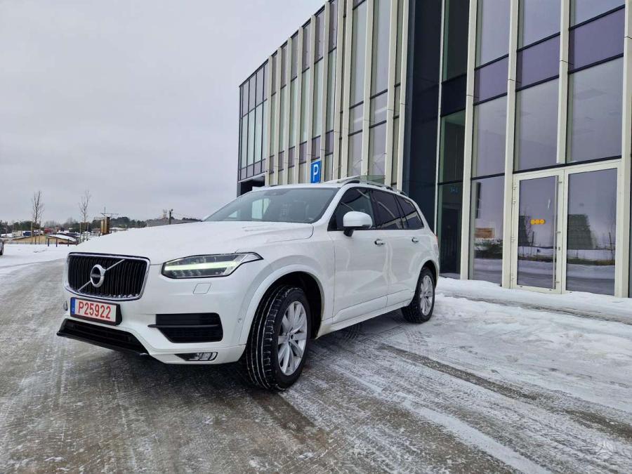 White Volvo XC90 2015 in Vilnius, with an engine capacity of 1.97 L and mileage of 233 thousand km for 20900 €, photo 1 on AUTOMOTO.COM.LV