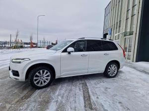 White Volvo XC90 2015 in Vilnius, with an engine capacity of 1.97 L and mileage of 233 thousand km for 20900 €, photo 2 on AUTOMOTO.COM.LV