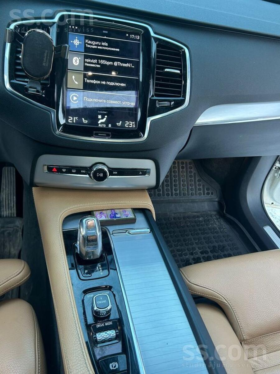 Balts Volvo XC90 2015 Rīga, ar dzinēja tilpumu 2.00 L un nobraukumu 261 tūkst. km par 22000 €, foto 6 vietnē AUTOMOTO.COM.LV