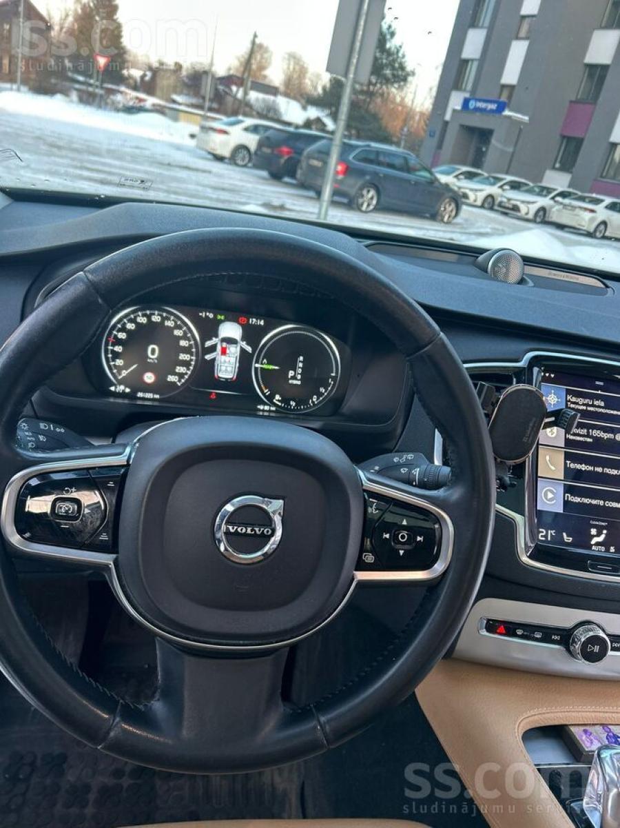 Balts Volvo XC90 2015 Rīga, ar dzinēja tilpumu 2.00 L un nobraukumu 261 tūkst. km par 22000 €, foto 12 vietnē AUTOMOTO.COM.LV