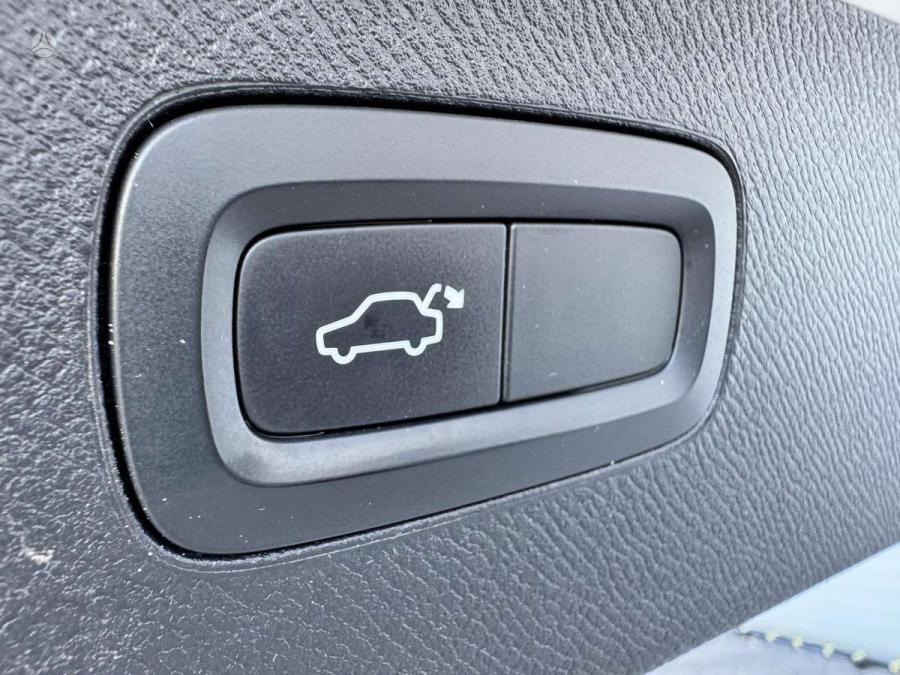 Balts Volvo XC90 2015 Prienai, ar dzinēja tilpumu 1.97 L un nobraukumu 260 tūkst. km par 18600 €, foto 22 vietnē AUTOMOTO.COM.LV