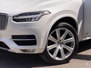 White Volvo XC90 2015 in Jonava, with an engine capacity of 1.97 L and mileage of 280 thousand km for 19999 €, photo 16 on AUTOMOTO.COM.LV