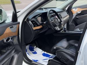 White Volvo XC90 2015 in Jonava, with an engine capacity of 1.97 L and mileage of 280 thousand km for 19999 €, photo 17 on AUTOMOTO.COM.LV