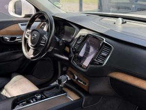 White Volvo XC90 2015 in Jonava, with an engine capacity of 1.97 L and mileage of 280 thousand km for 19999 €, photo 23 on AUTOMOTO.COM.LV