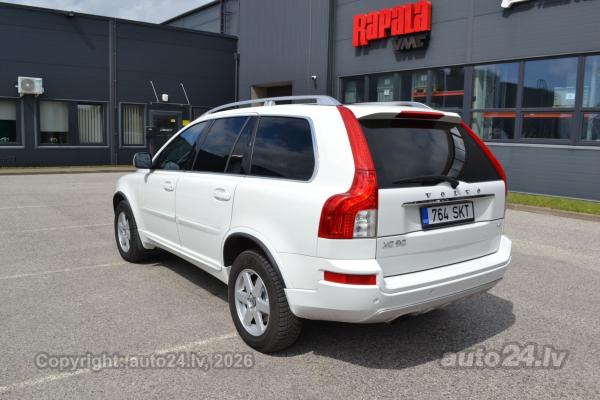 Balts Volvo XC90 2015 Tallina, ar dzinēja tilpumu 2.40 L un nobraukumu 227 tūkst. km par 14990 €, foto 7 vietnē AUTOMOTO.COM.LV