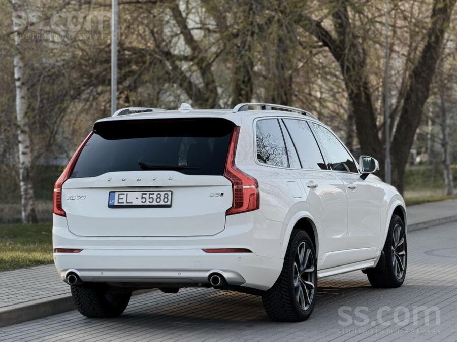 White Volvo XC90 2015 in Liepaja, with an engine capacity of 2.00 L and mileage of 253 thousand km for 18900 €, photo 6 on AUTOMOTO.COM.LV