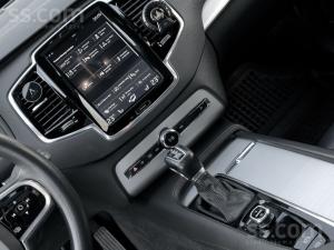 White Volvo XC90 2015 in Liepaja, with an engine capacity of 2.00 L and mileage of 253 thousand km for 18900 €, photo 10 on AUTOMOTO.COM.LV