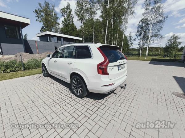 White Volvo XC90 2015 in Tartu, with an engine capacity of 2.00 L and mileage of 260 thousand km for 18900 €, photo 5 on AUTOMOTO.COM.LV