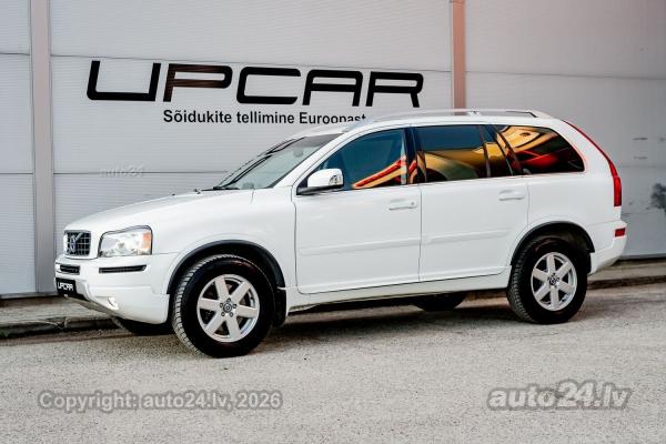 White Volvo XC90 2015 in Parnu, with an engine capacity of 2.40 L and mileage of 227 thousand km for 14300 €, photo 3 on AUTOMOTO.COM.LV