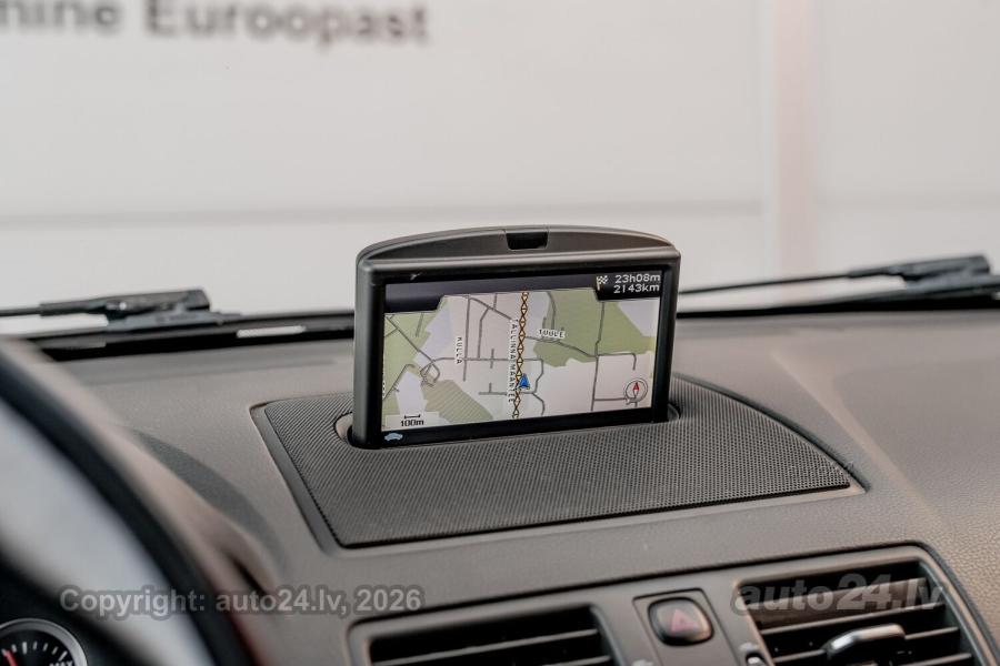 Balts Volvo XC90 2015 Pērnava, ar dzinēja tilpumu 2.40 L un nobraukumu 227 tūkst. km par 14300 €, foto 23 vietnē AUTOMOTO.COM.LV