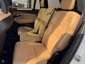White Volvo XC90 2015 in Vilnius, with an engine capacity of 1.97 L and mileage of 256 thousand km for 15500 €, photo 10 on AUTOMOTO.COM.LV