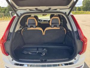 White Volvo XC90 2015 in Vilnius, with an engine capacity of 1.97 L and mileage of 256 thousand km for 15500 €, photo 13 on AUTOMOTO.COM.LV