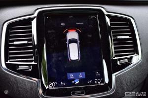White Volvo XC90 2015 in Kretinga, with an engine capacity of 2.00 L and mileage of 234 thousand km for 19300 €, photo 20 on AUTOMOTO.COM.LV