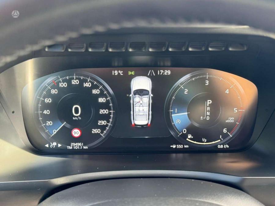 Белый Вольво ХС90 2015 в Ионава, объемом двигателя 1.97 л и пробегом 290 тыс. км за 17800 €, фото 13 на AUTOMOTO.COM.LV