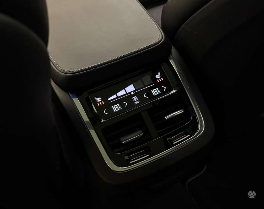 Balts Volvo XC90 2015 Marijampole, ar dzinēja tilpumu 1.97 L un nobraukumu 326 tūkst. km par 18950 €, foto 19 vietnē AUTOMOTO.COM.LV