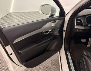Balts Volvo XC90 2015 Marijampole, ar dzinēja tilpumu 1.97 L un nobraukumu 326 tūkst. km par 18950 €, foto 33 vietnē AUTOMOTO.COM.LV
