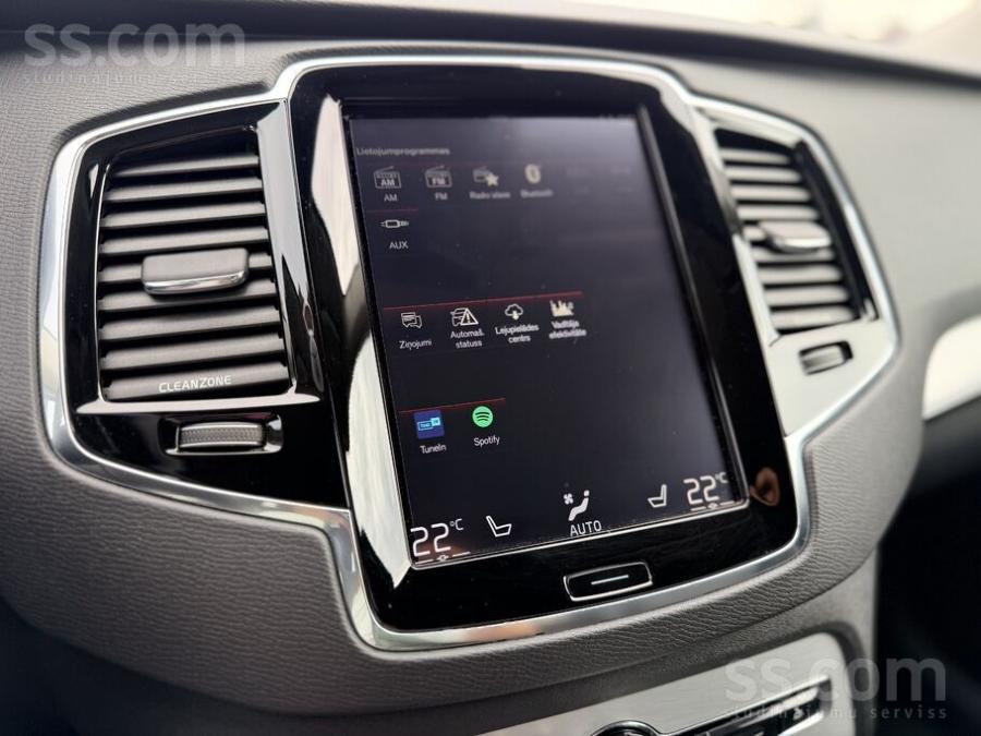 White Volvo XC90 2015 in Riga, with an engine capacity of 2.00 L and mileage of 253 thousand km for 18995 €, photo 21 on AUTOMOTO.COM.LV