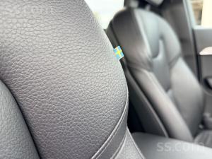 White Volvo XC90 2015 in Riga, with an engine capacity of 2.00 L and mileage of 253 thousand km for 18995 €, photo 28 on AUTOMOTO.COM.LV