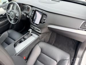 White Volvo XC90 2015 in Riga, with an engine capacity of 2.00 L and mileage of 253 thousand km for 18995 €, photo 29 on AUTOMOTO.COM.LV