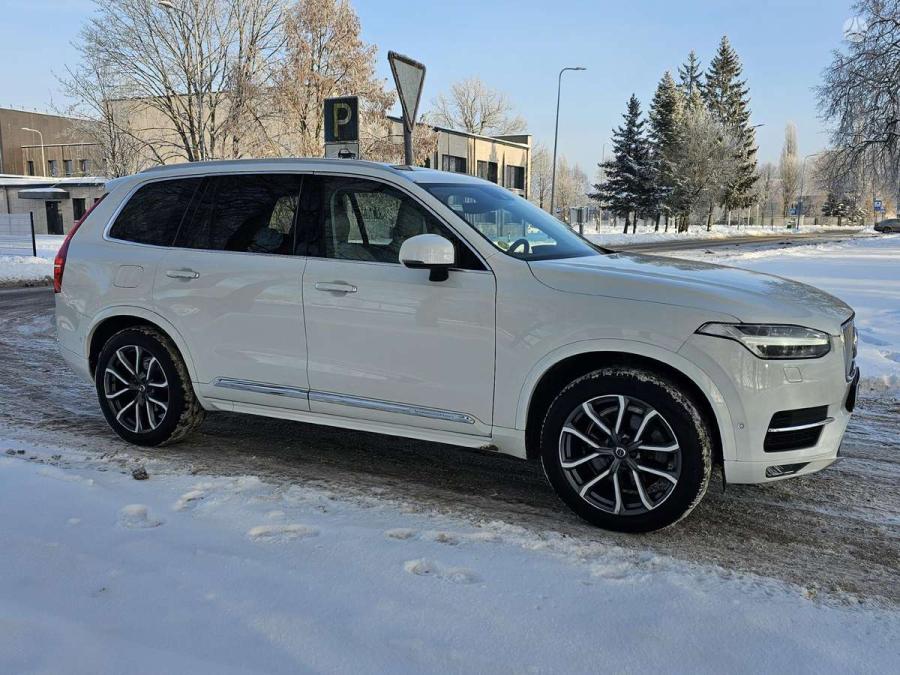 White Volvo XC90 2016 in Taurage, with an engine capacity of 1.97 L and mileage of 200 thousand km for 19300 €, photo 6 on AUTOMOTO.COM.LV