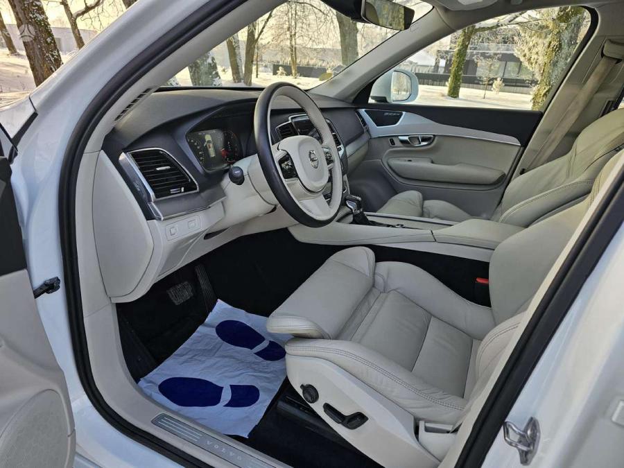 White Volvo XC90 2016 in Taurage, with an engine capacity of 1.97 L and mileage of 200 thousand km for 19300 €, photo 10 on AUTOMOTO.COM.LV