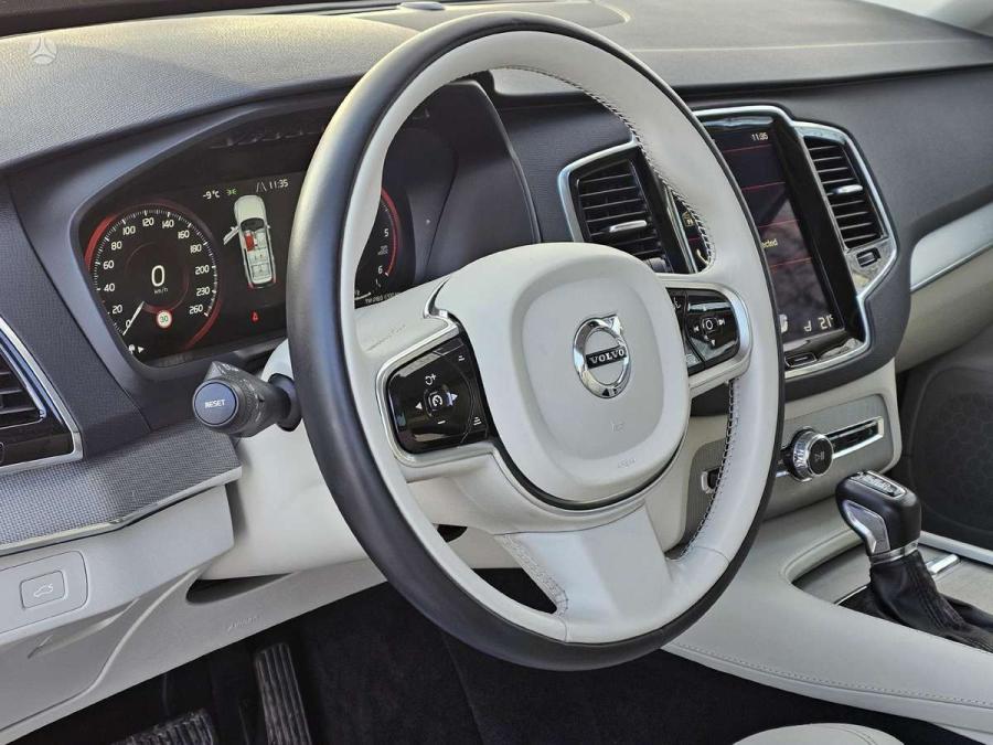 White Volvo XC90 2016 in Taurage, with an engine capacity of 1.97 L and mileage of 200 thousand km for 19300 €, photo 12 on AUTOMOTO.COM.LV