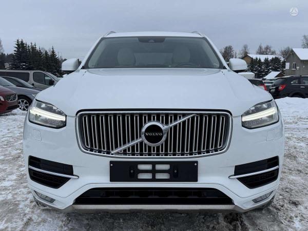White Volvo XC90 2016 in Utena, with an engine capacity of 1.97 L and mileage of 296 thousand km for 14900 €, photo 3 on AUTOMOTO.COM.LV