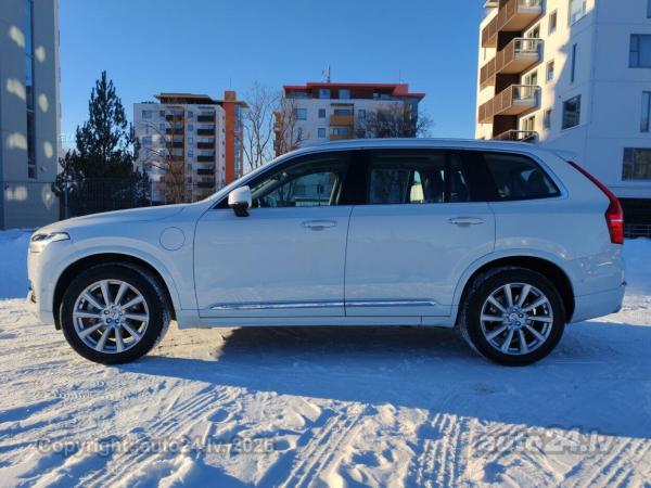 Balts Volvo XC90 2016 Tallina, ar dzinēja tilpumu 2.00 L un nobraukumu 200 tūkst. km par 22899 €, foto 3 vietnē AUTOMOTO.COM.LV