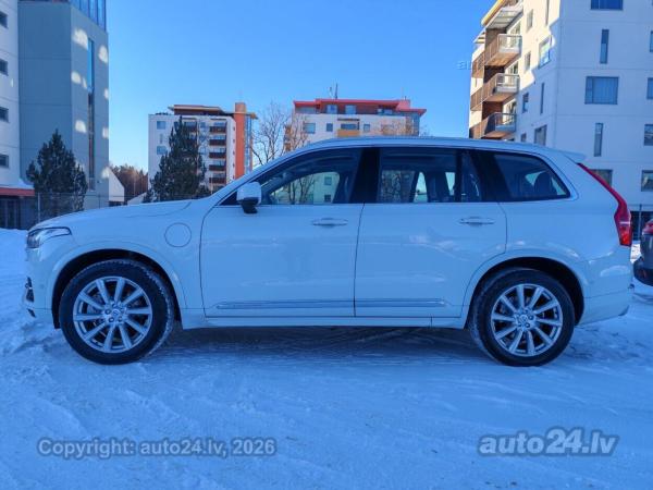 Balts Volvo XC90 2016 Tallina, ar dzinēja tilpumu 2.00 L un nobraukumu 200 tūkst. km par 22899 €, foto 4 vietnē AUTOMOTO.COM.LV
