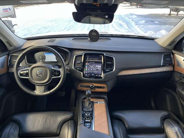 Balts Volvo XC90 2016 Viļņa, ar dzinēja tilpumu 1.97 L un nobraukumu 151 tūkst. km par 20990 €, foto 2 vietnē AUTOMOTO.COM.LV