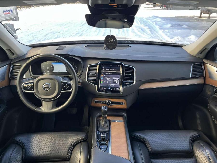 Balts Volvo XC90 2016 Viļņa, ar dzinēja tilpumu 1.97 L un nobraukumu 151 tūkst. km par 20990 €, foto 2 vietnē AUTOMOTO.COM.LV