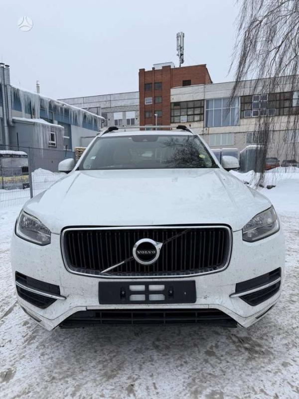 White Volvo XC90 2016 in Kaunas, with an engine capacity of 1.97 L and mileage of 260 thousand km for 11850 €, photo 3 on AUTOMOTO.COM.LV