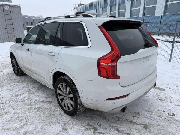 White Volvo XC90 2016 in Kaunas, with an engine capacity of 1.97 L and mileage of 260 thousand km for 11850 €, photo 10 on AUTOMOTO.COM.LV