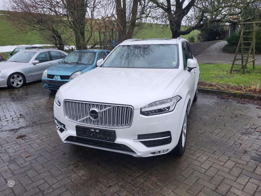 White Volvo XC90 2016 in Marijampole, with an engine capacity of 1.97 L and mileage of 112 thousand km for 22500 €, photo 2 on AUTOMOTO.COM.LV