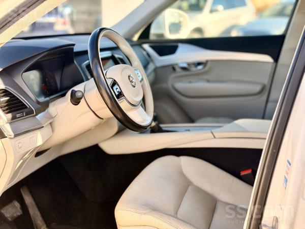 Balts Volvo XC90 2016 Ogre, ar dzinēja tilpumu 2.00 L un nobraukumu 210 tūkst. km par 19500 €, foto 5 vietnē AUTOMOTO.COM.LV