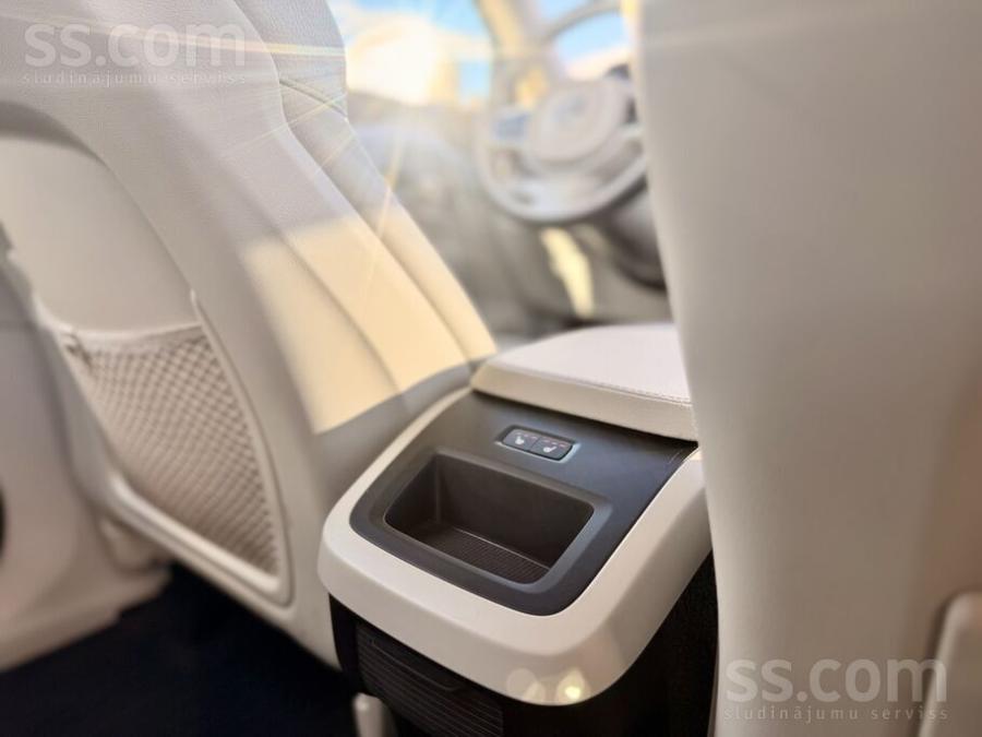 White Volvo XC90 2016 in Ogre, with an engine capacity of 2.00 L and mileage of 210 thousand km for 19500 €, photo 12 on AUTOMOTO.COM.LV