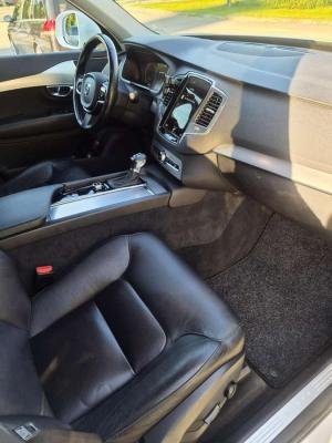 White Volvo XC90 2016 in Birstonas, with an engine capacity of 1.97 L and mileage of 185 thousand km for 17700 €, photo 12 on AUTOMOTO.COM.LV