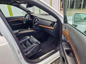White Volvo XC90 2016 in Klaipeda, with an engine capacity of 1.97 L and mileage of 250 thousand km for 19900 €, photo  on AUTOMOTO.COM.LV