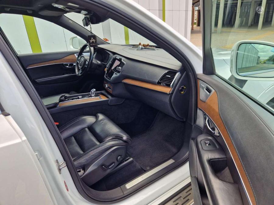 Balts Volvo XC90 2016 Klaipėda, ar dzinēja tilpumu 1.97 L un nobraukumu 250 tūkst. km par 19900 €, foto 1 vietnē AUTOMOTO.COM.LV