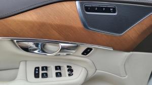 Balts Volvo XC90 2016 Rīga, ar dzinēja tilpumu 2.00 L un nobraukumu 233 tūkst. km par 25900 €, foto 5 vietnē AUTOMOTO.COM.LV