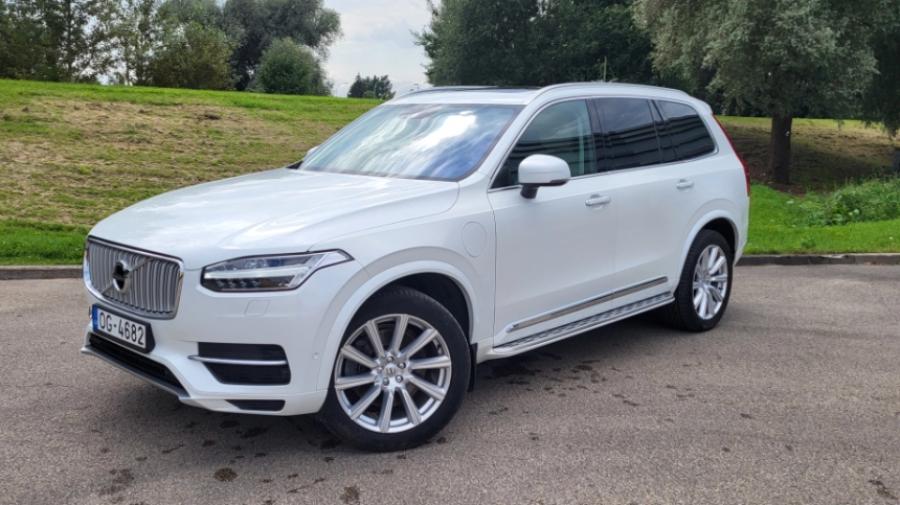 Balts Volvo XC90 2016 Rīga, ar dzinēja tilpumu 2.00 L un nobraukumu 233 tūkst. km par 25900 €, foto 7 vietnē AUTOMOTO.COM.LV