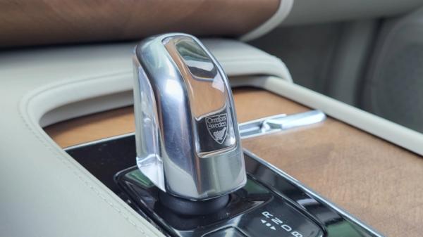 Balts Volvo XC90 2016 Rīga, ar dzinēja tilpumu 2.00 L un nobraukumu 233 tūkst. km par 25900 €, foto 7 vietnē AUTOMOTO.COM.LV
