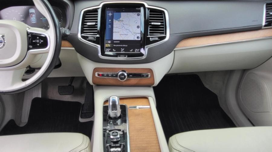 Balts Volvo XC90 2016 Rīga, ar dzinēja tilpumu 2.00 L un nobraukumu 233 tūkst. km par 25900 €, foto 18 vietnē AUTOMOTO.COM.LV