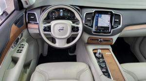 Balts Volvo XC90 2016 Rīga, ar dzinēja tilpumu 2.00 L un nobraukumu 233 tūkst. km par 25900 €, foto 19 vietnē AUTOMOTO.COM.LV