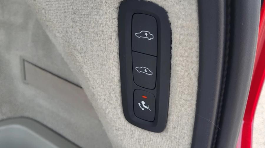 Balts Volvo XC90 2016 Rīga, ar dzinēja tilpumu 2.00 L un nobraukumu 233 tūkst. km par 25900 €, foto 27 vietnē AUTOMOTO.COM.LV
