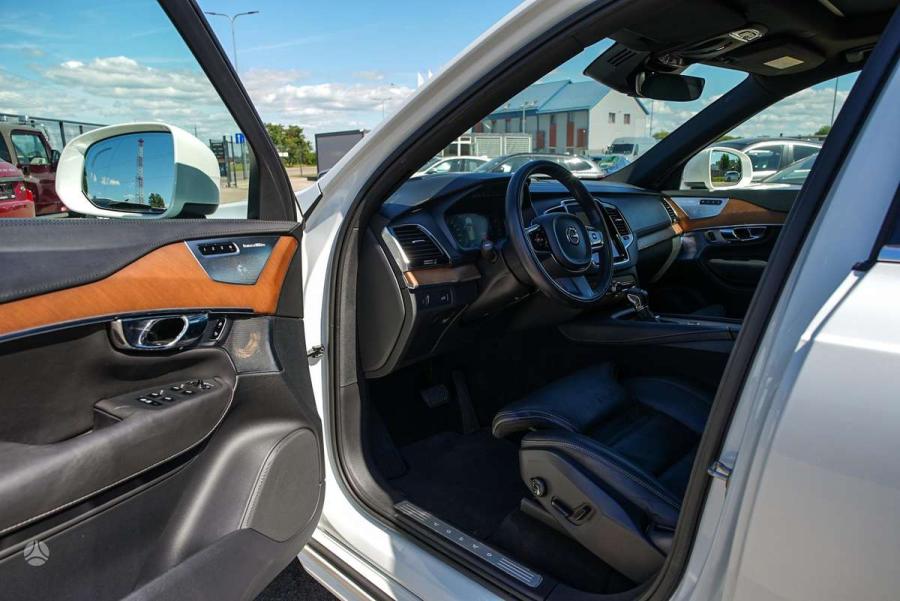 Balts Volvo XC90 2016 Marijampole, ar dzinēja tilpumu 1.97 L un nobraukumu 166 tūkst. km par 24350 €, foto 26 vietnē AUTOMOTO.COM.LV